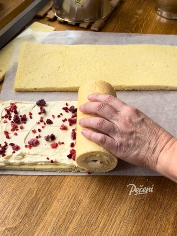 Rolovaný dort - Víkendové pečení